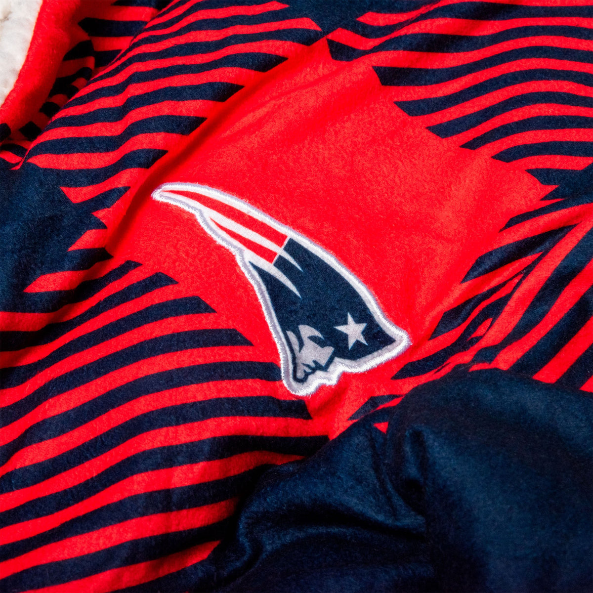 New England Patriots NFL Lounge Life Reversible Robe